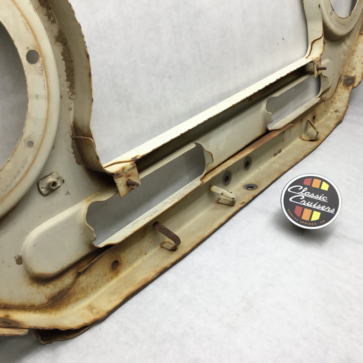 FJ40 Bib Panel 1970-1972 (Used OEM Bib1001) – Classic Cruisers